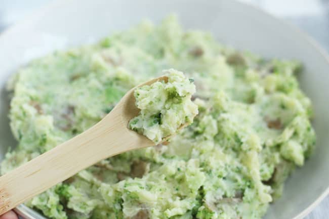 Healthy Mashed Potatoes with Broccoli - Yummy Toddler Food