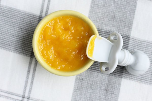5-Minute Mango Puree - Yummy Toddler Food