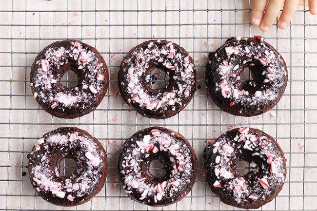 Healthy Baked Mint Chocolate Donuts