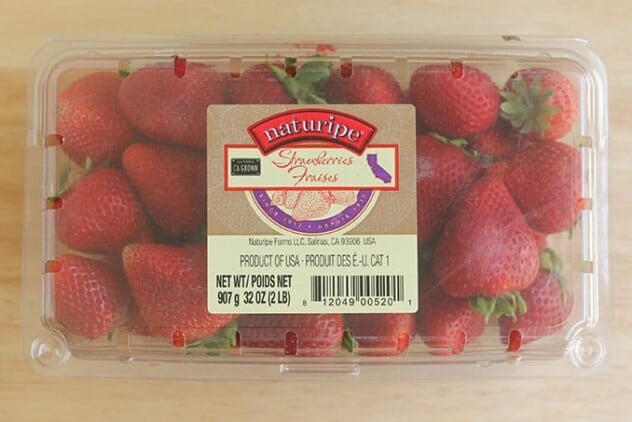 How to Freeze Strawberries (the Easiest Way Ever)