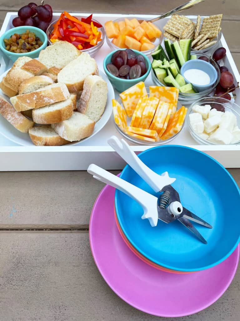 How to Make a Snack Dinner (to Share with the Kids!)