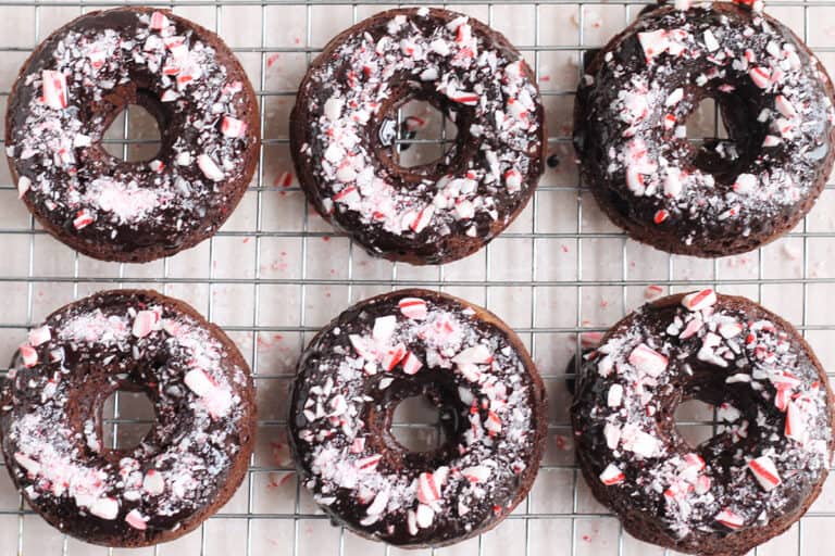 Healthy Baked Mint Chocolate Donuts