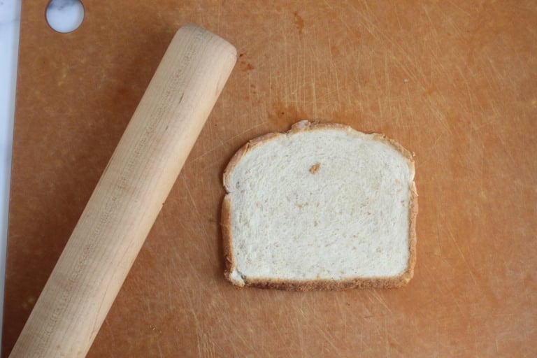 Quick Sandwich Roll-Ups (2-Minute School Lunch Idea)