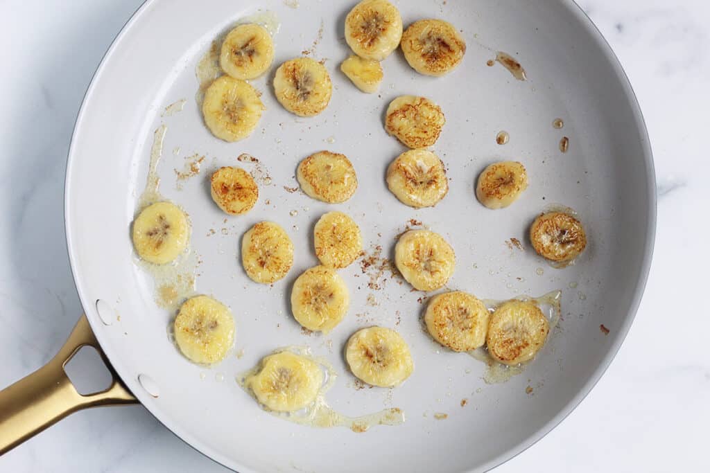 Quick 2-Ingredient Caramelized Bananas - Yummy Toddler Food