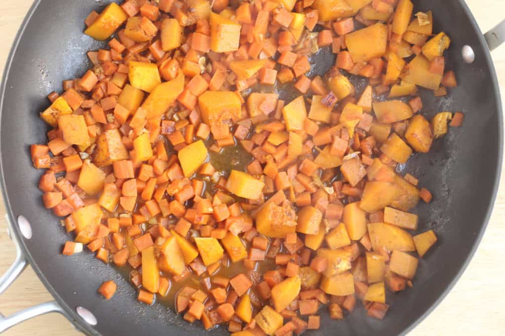 Easy Chili Mac Recipe - Yummy Toddler Food