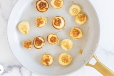 Mini Pancakes (with Fruit) - Yummy Toddler Food