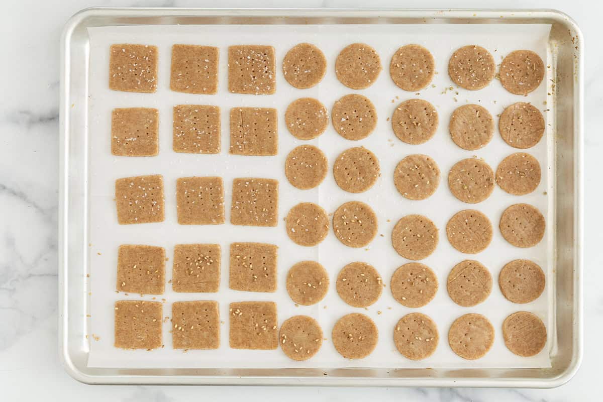 Homemade Crackers Recipe - Yummy Toddler Food