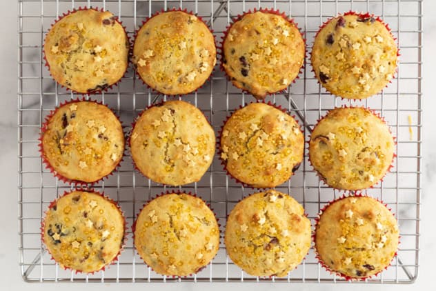 Favorite Christmas Muffins - Yummy Toddler Food