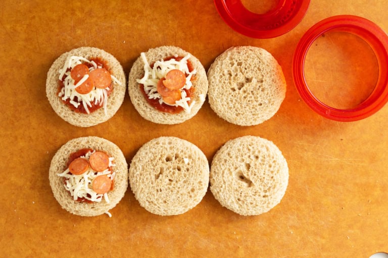 Pizza Uncrustables (10 Minute Meal) - Yummy Toddler Food