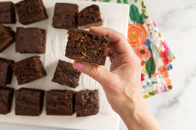 Chocolate Zucchini Cake (Healthy) - Yummy Toddler Food